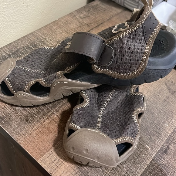 CROCS | Shoes | Disney Crocs Sandals M7 Worn Twice | Poshmark